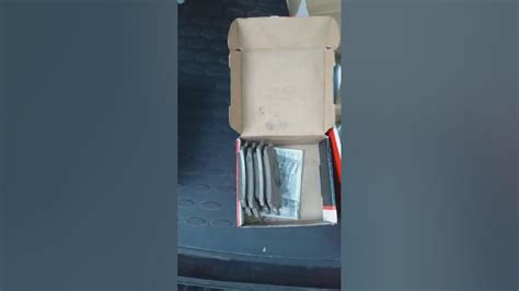 Сработал датчик износа тормозных колодок на автомобиле тигуан .Смотрим ...