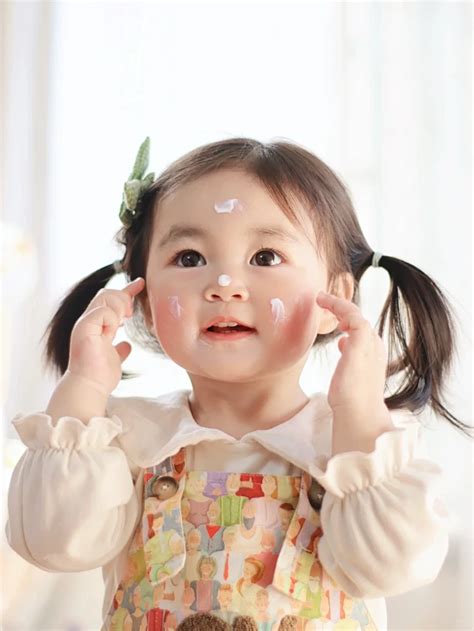 小宝宝的脸怎么这么好rua