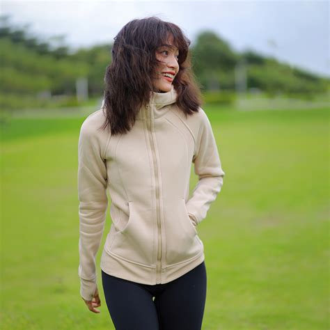 运动外套女加绒加厚秋冬跑步训练上衣修身瑜伽服连帽拉链卫衣虎窝淘