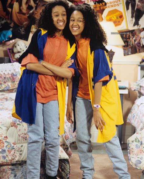 Tia And Tamera Mowry On Set Of The Pilot Episode Of “sister Sister