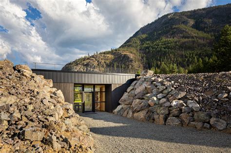 Photo 12 Of 13 In The Berm House By Cast Architecture Dwell
