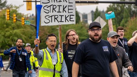 Boeing Strike Ends After 7 Weeks As Workers Accept New Contract