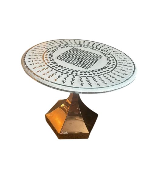 Golden Base Iron Round Glass Top Table For Hoteloffice At ₹ 6500