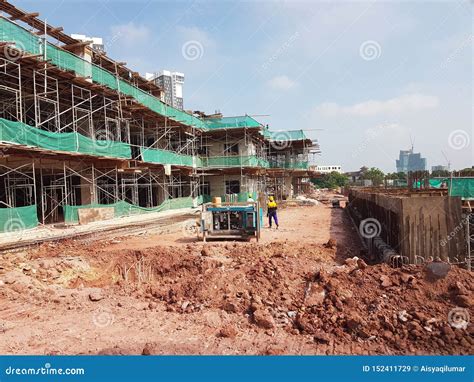 Building Substructure And Super Structure Under Construction Using The
