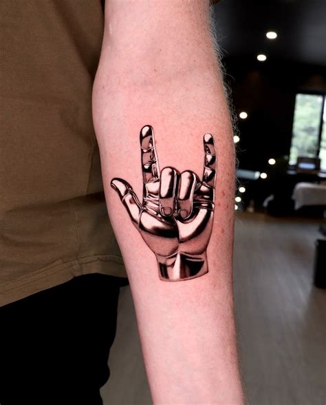 16 Bold And Cool Tattoos For Men With Good Style