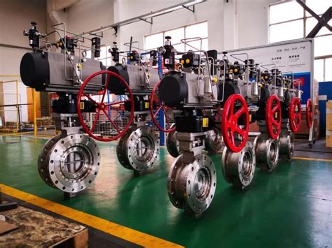 China Low Price Stainless Steel Pneumatic Triple Offset Wafer Butterfly