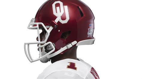 Texas And Oklahoma Unveil New Nike Football Uniforms For Red River