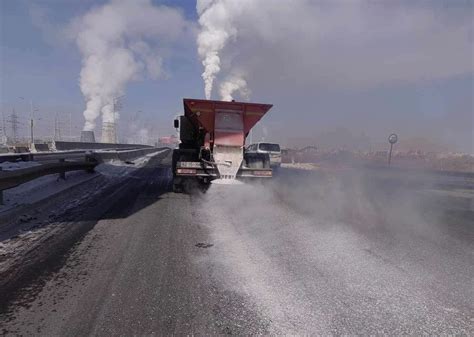 Зам талбайн цэвэрлэгээ үйлчилгээ давс бодис цацах ажил үргэлжилж байна Hunnu Mn