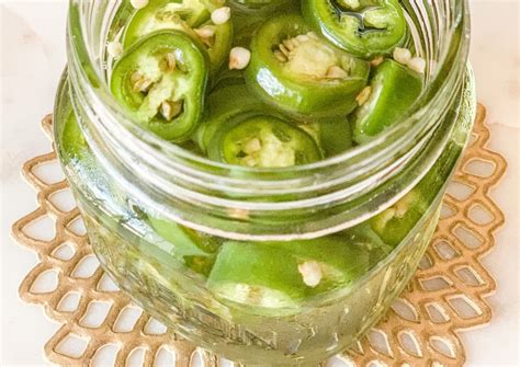 Sweet And Spicy Pickled Serrano Peppers Doseofshivs