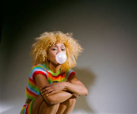 Fousheé Premieres Blissed Out Single Af Video