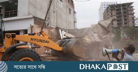 খালের জায়গায় নির্মাণাধীন ভবনসহ ৩টি স্থাপনা ভেঙে দিয়েছে ডিএনসিসি