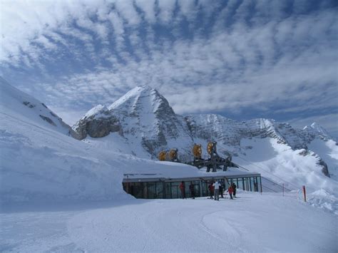 Kanin Sella Nevea Ski Resort Skiing In Slovenia Travelslovenia Org