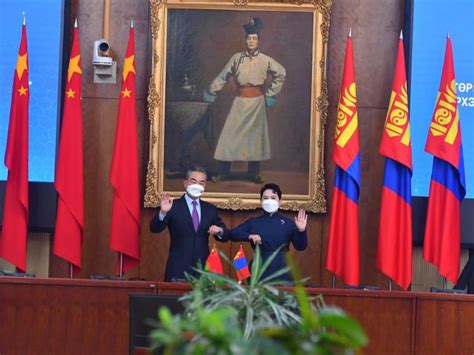 Монгол Улс БНХАУ тай хил дамнасан төмөр зам боомт махны экспортыг нэмэгдүүлэх талаар хамтарч