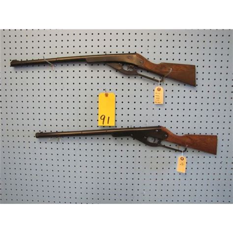 Lot Of Daisy Model 105b Bb Gun And Daisy Model 1105 Bb Gun