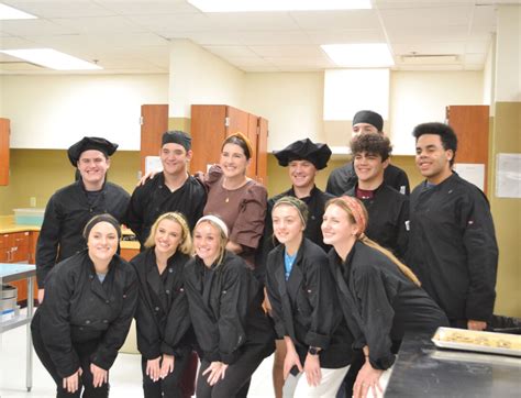 Williamstown Cooking Class Students Get Lesson From Celebrity Chef