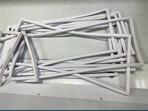 Уплотнительная резинка для холодильника Liebherr 630x525 для морозильной камеры Liebherr