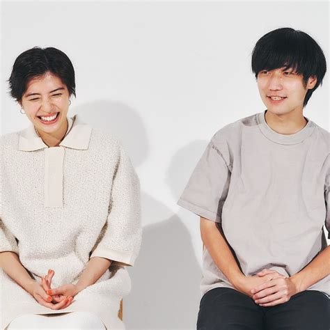 女優・佐久間由衣さんの初めて写真集『sonnet』が大好評発売中。写真家・奥山由之さんが佐久間さんに24時間密着し、ありのままの素顔を写した一