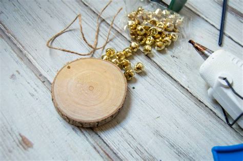 Diy How To Make Rustic Wood Slice Tree Ornaments The Benson Street