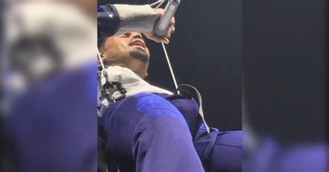 Chris Brown S Bulge Sends Fans Into A Frenzy After Toronto Concert