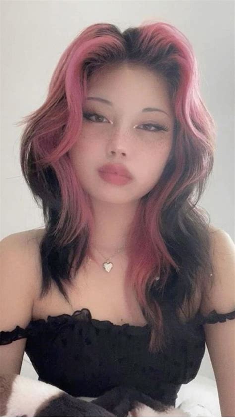Egirl Split Dye Hair Pink Underneath Hair Hair Color Underneath