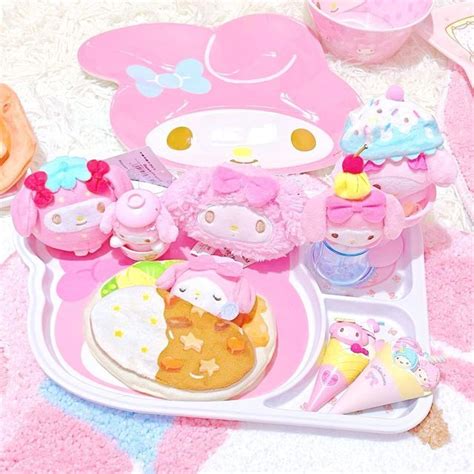 ปักพินโดย Natalie Gragson ใน Sanrio Dolls
