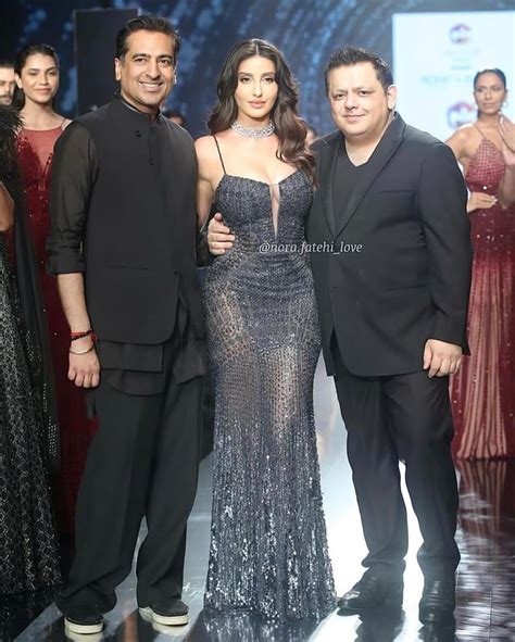 Lucky Guy Getting To Hold Onto Nora Like She Is His Property Swipe For