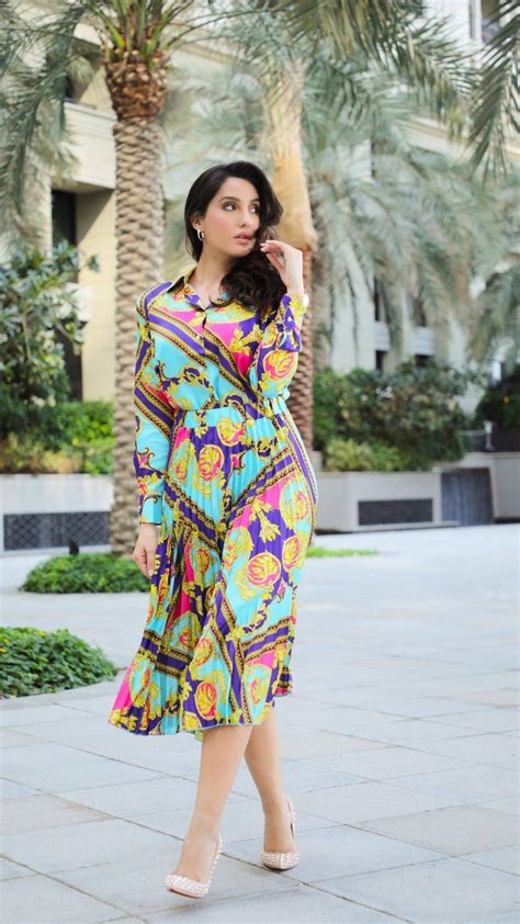 Nora Fatehi 🌈 Scrolller
