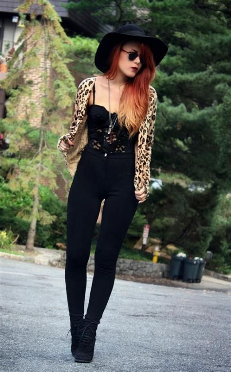 How To Wear Your Corset As Outerwear Fashion Edgy Outfits Fashion