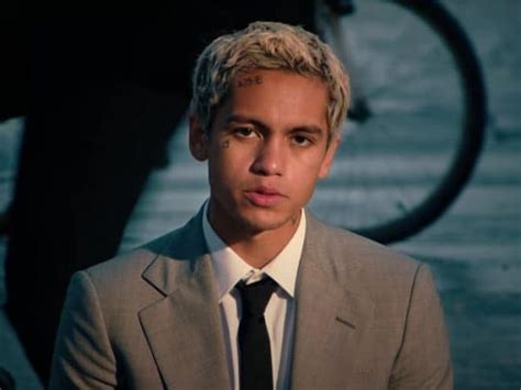Dominic Fike Net Worth Height Age Bio Career And More