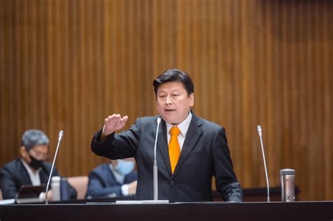 前蓝营县长被指控性骚扰，国民党回应：即刻启动调查董成瑜脸书傅崐萁