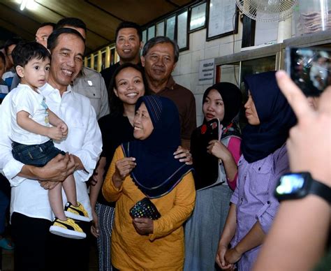 15 Potret Lucu Jan Ethes Cucu Presiden Jokowi Yang Menggemaskan