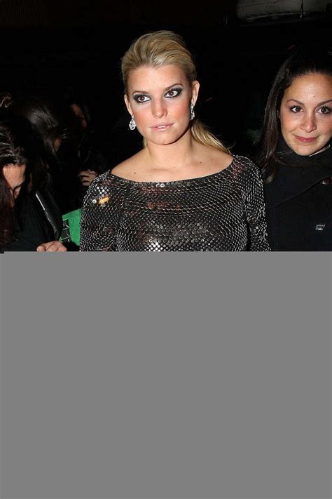 Jessica Simpson Looking Very Sexy In Skirt And Shows Fantastic Legs