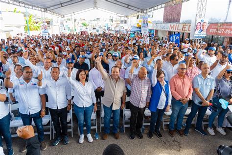José Paliza Juramenta Comité De Campaña En Hermanas Mirabal