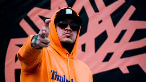 Eptos Uno Recibe Su Primer Disco De Platino Por Un Momento Ritmo Urbano