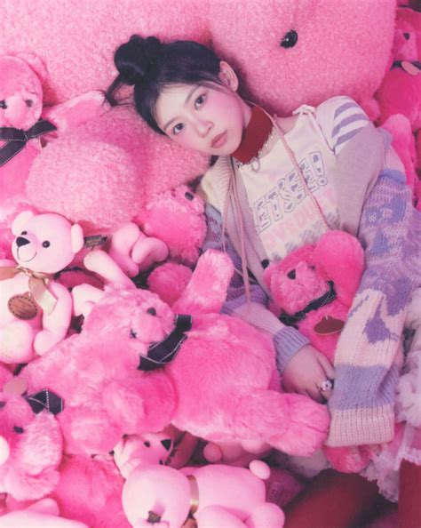 Illit Super Real Me The 1st Mini Album Scans Kpopping