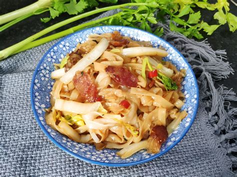 腊肠炒米粉 蛋炒河粉 腊肠炒米粉图片 大山谷图库