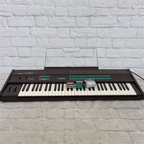 Yamaha Dx7 Digital Programmable Algorithm Synthesizer W Ram Carts And B
