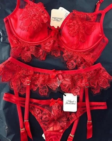 Pin En Lingerie