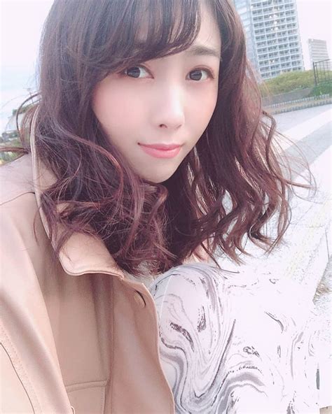 佐々木晴花さんのインスタグラム写真 佐々木晴花instagram「作品撮りしまくりたい ︎ ︎🔫 ＊ ＊ 💎心変わりの相手は私にして