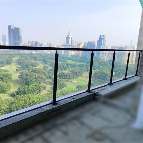 Indoor And Outdoor Deck Railing System Glass Panels