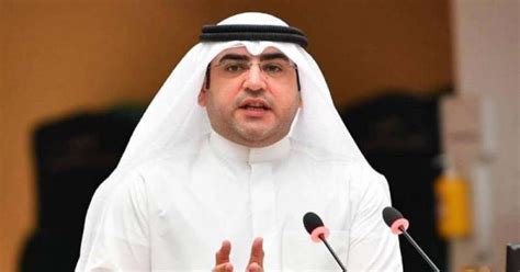 عبدالكريم الكندري يجب إعادة فتح الأنشطة