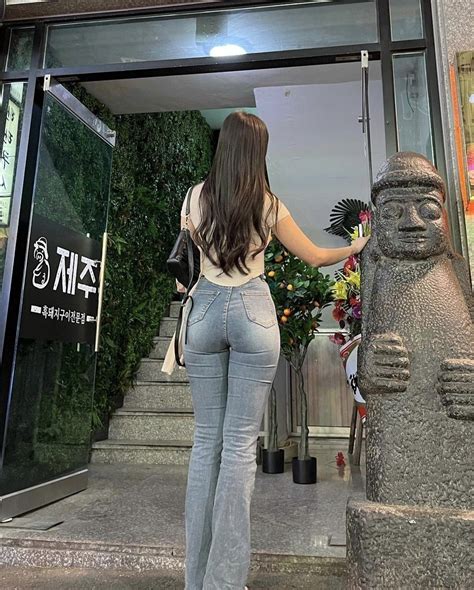 Style에 있는 Kira님의 핀 여성 청바지 패션 여성스러운 스타일 패션 스타일