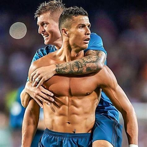 Gefällt 744 Mal 2 Kommentare Cr7worldwide Cr7worldwide Auf