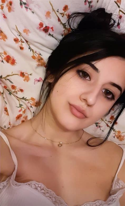 Shes Waiting For A Cumshot Scrolller