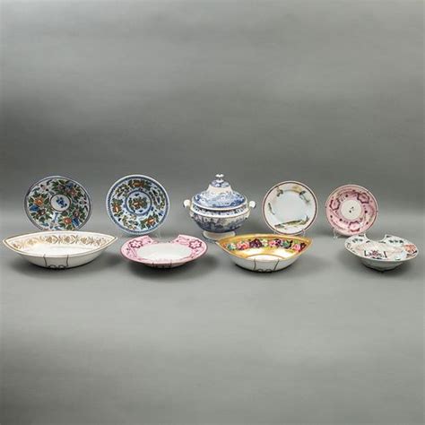 Lote De Platos Decorativos Diferentes OrÃ Genes Siglo Xx Elaborados En
