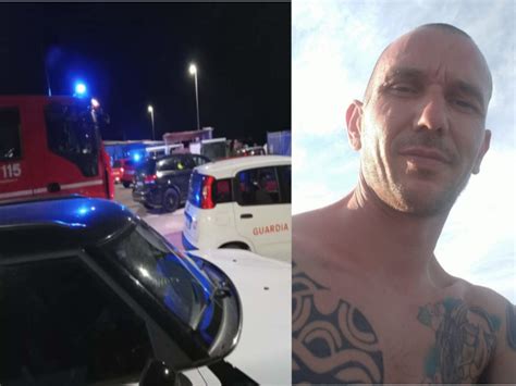 Nuovo Falso Allarme Su Davide Calvia Segnalato Un Corpo In Mare Ma Era