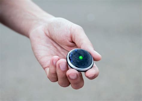Onomos Magical Compass Uses Leds To Guide Cyclists