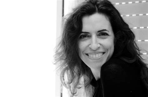 Foto De Retrato De Uma Bela Mulher De 35 Anos De Idade E Mais Fotos De