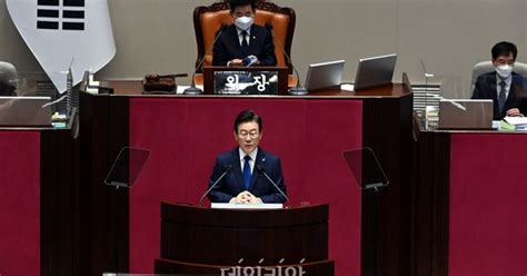 與 이재명 첫 연설 혹평기본 없고 국민 갈등만 조장