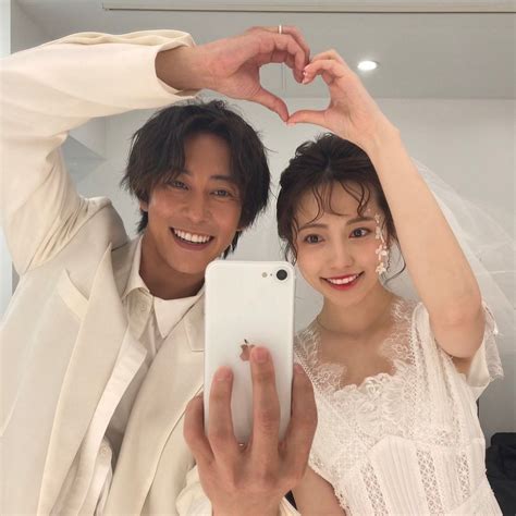 島崎遥香、佐野岳と一緒にハートポーズ。ラブラブぶりが微笑ましい 島崎遥香 ぱるる 佐野岳